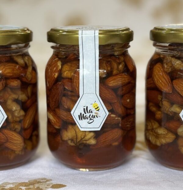 Miel de abeja con Almendras y Nueces 300gr – Red Sagrados